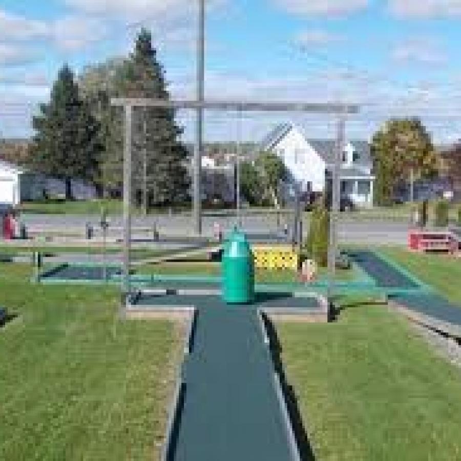 Maurie's Mini-Putt & Ice Cream